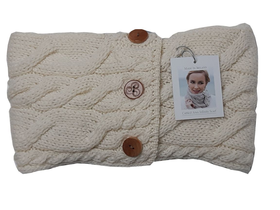 Gestrickter Irischer Damen Schlauchschal aus Supersoft Merinowolle